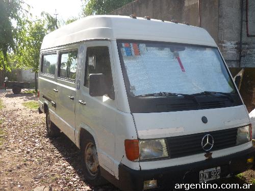 Vendo combi mercedes benz 180 vidriada y totalmente equipada en Chascomús