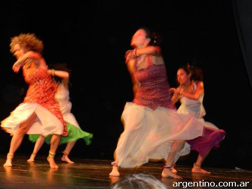 Danza Afro Contemporánea Y Tradicional Africana en La Plata: teléfono